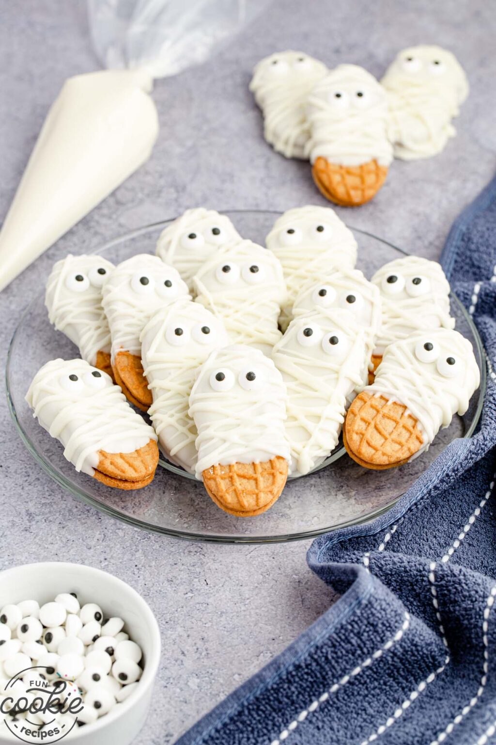 Easy Nutter Butter Mummies - Fun Cookie Recipes