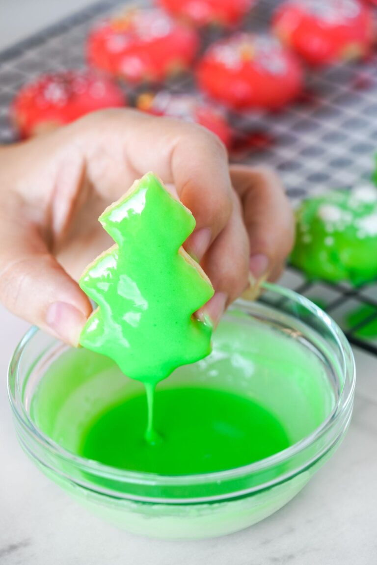 Easy Cookie Icing (4 Simple Ingredients) - Fun Cookie Recipes